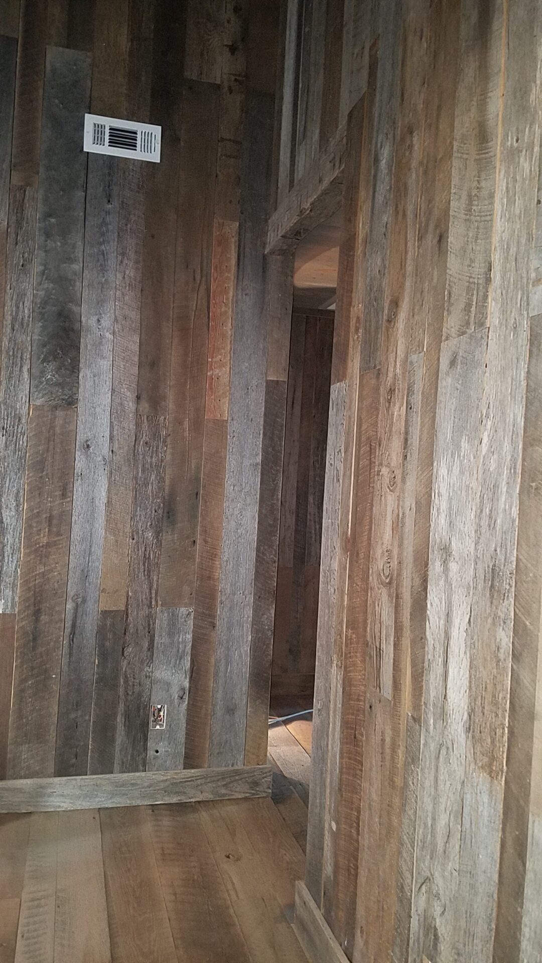 Barn Wood – Priceless Wood